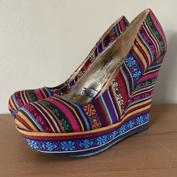 Mossimo Supply Co. | Shoes | Mossimo Platform Wedge Boho Shoes Womens ...